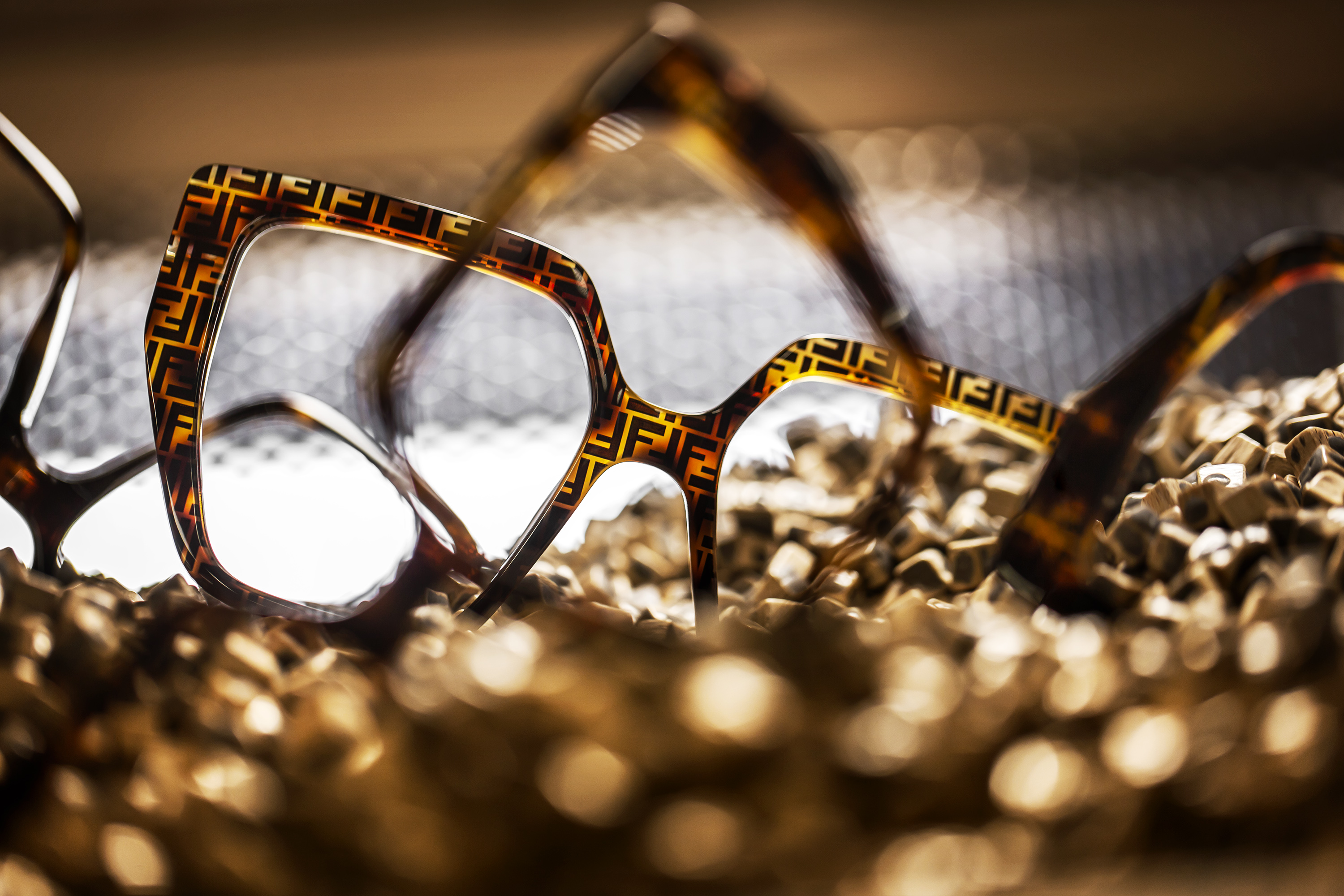 Fendi: la nuova collezione Thélios in esclusiva da Ottica Ricci a Siena ...